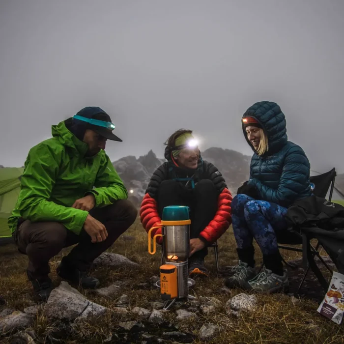 Actual color may vary.